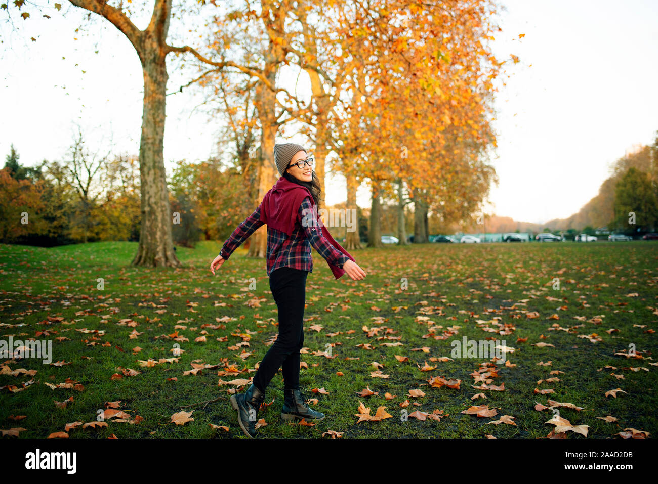 Turning around hi-res stock photography and images - Alamy