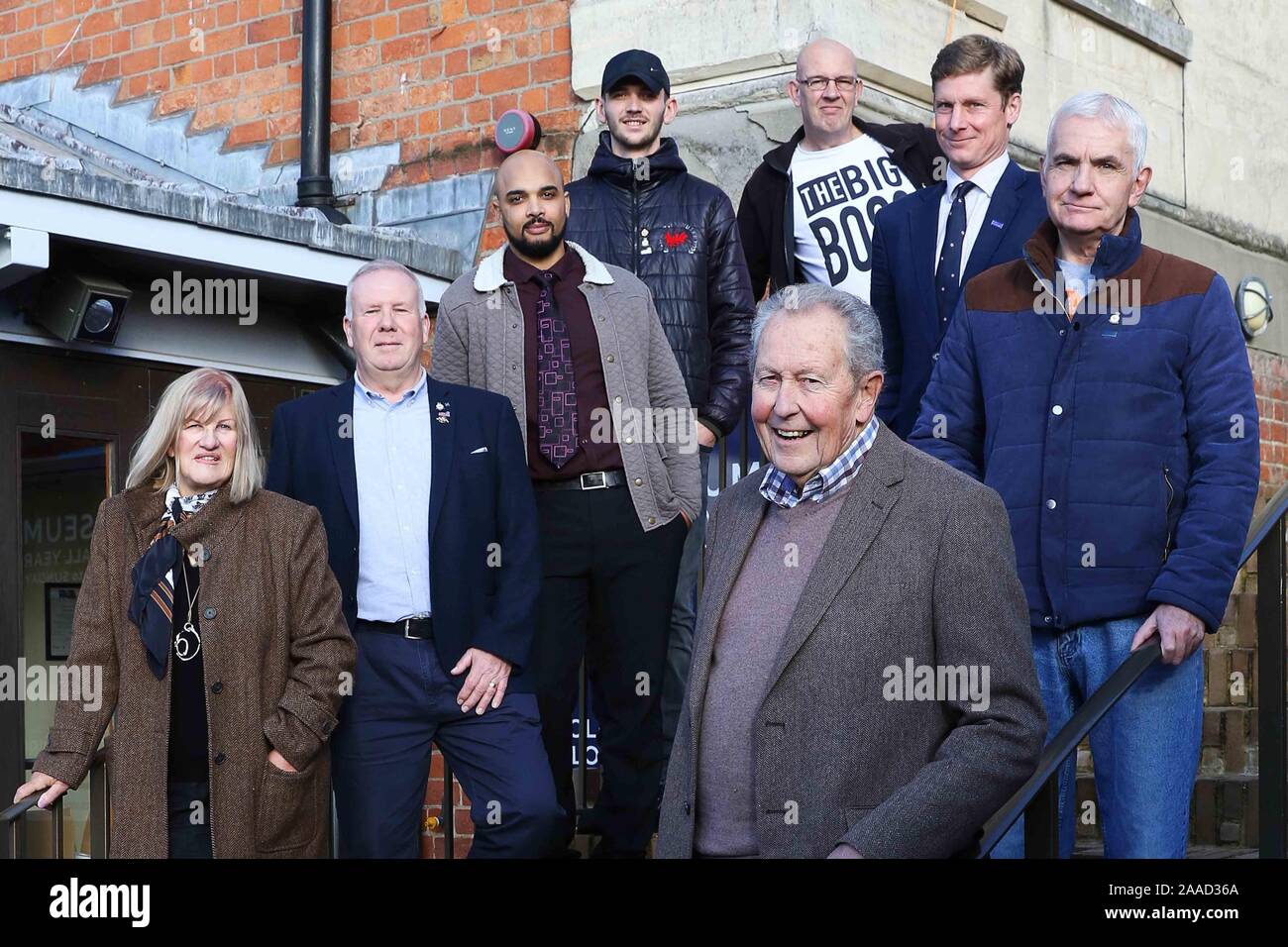 Helping homeless veterans hi-res stock photography and images - Alamy