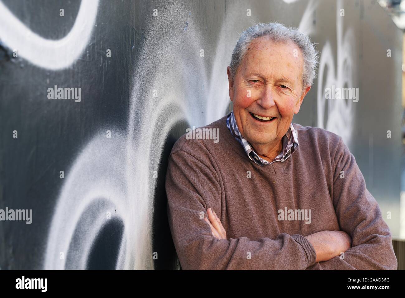 Supoorting hi-res stock photography and images - Alamy