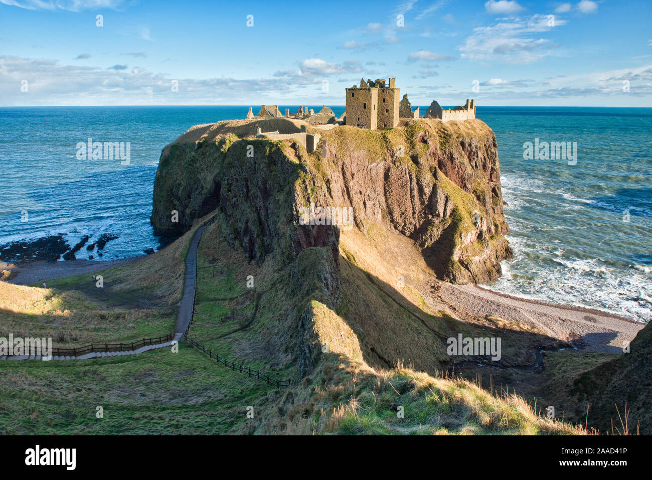 Dunnottar Castle on high cliffs overlooking North Sea. Aberdeenshire ...
