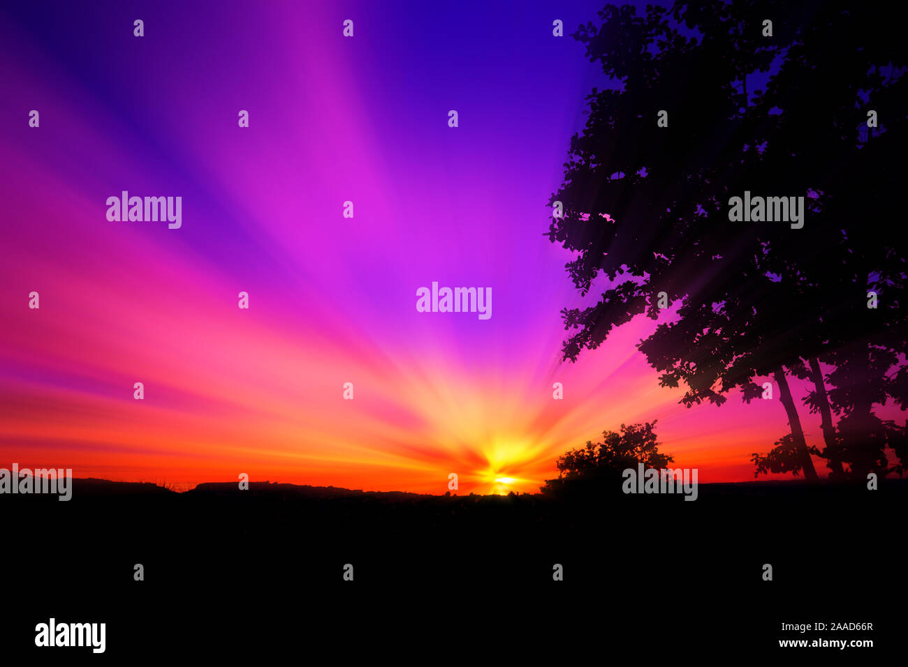 Red and purple sunset hi-res stock photography and images - Alamy