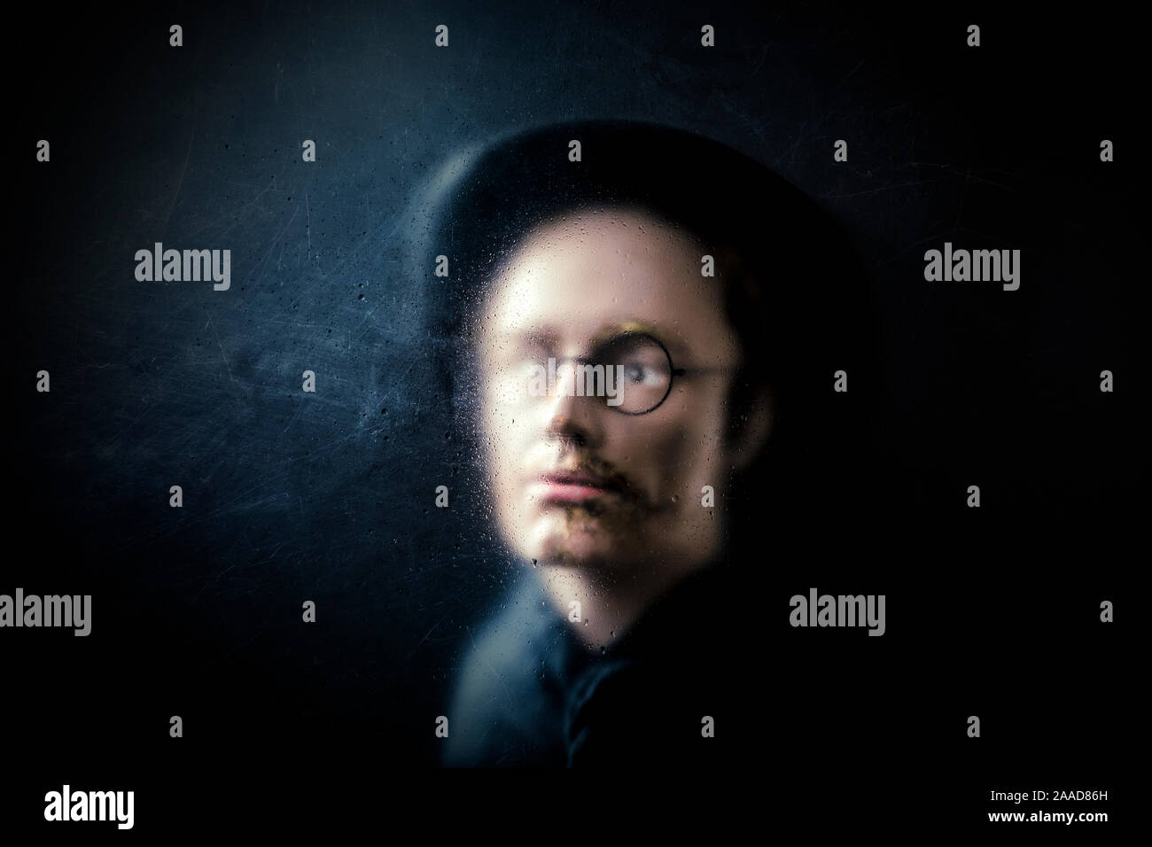 Mystery man with glasses hi-res stock photography and images - Alamy