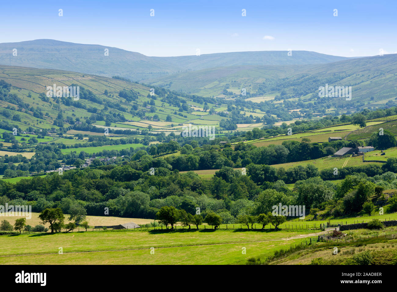The view over Dentdale in the Yorkshire Dales National Park, Cumbria ...
