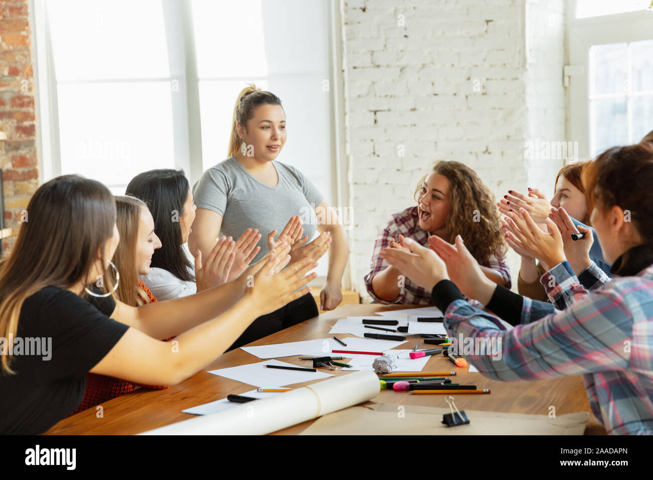 Embarrassed office workers hi-res stock photography and images - Alamy