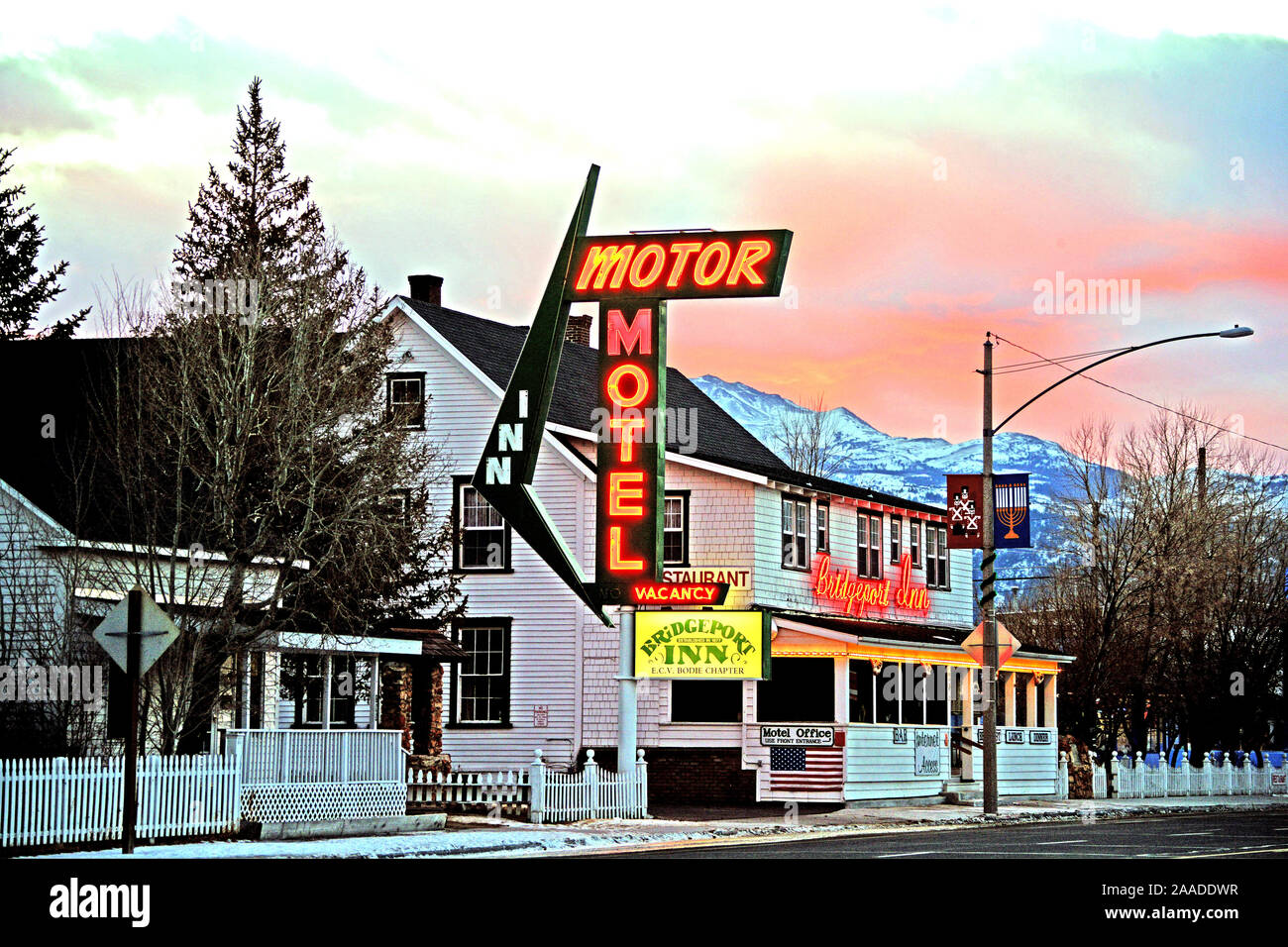 Hotel im wald hi-res stock photography and images - Alamy