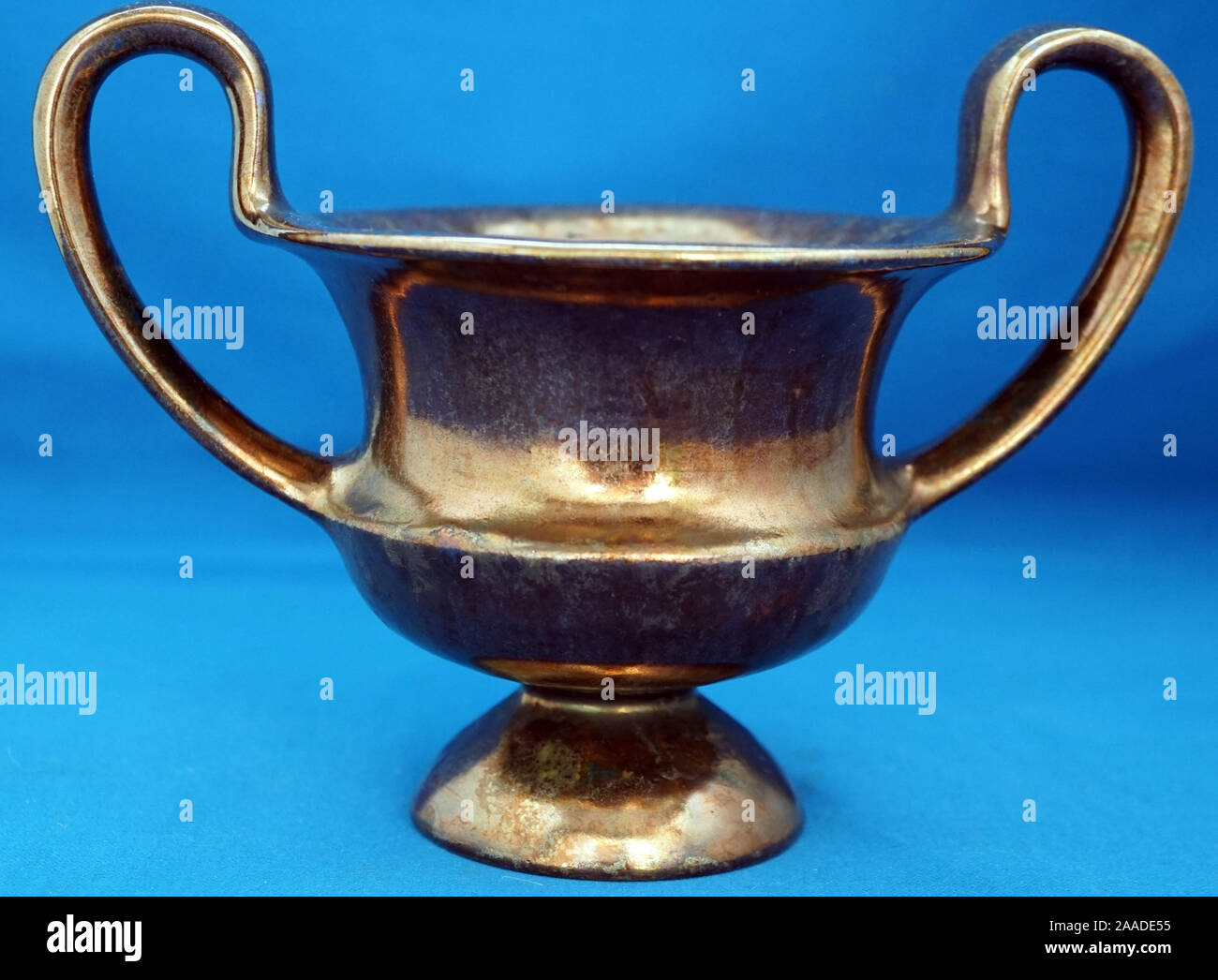 Lustre pottery hi-res stock photography and images - Alamy