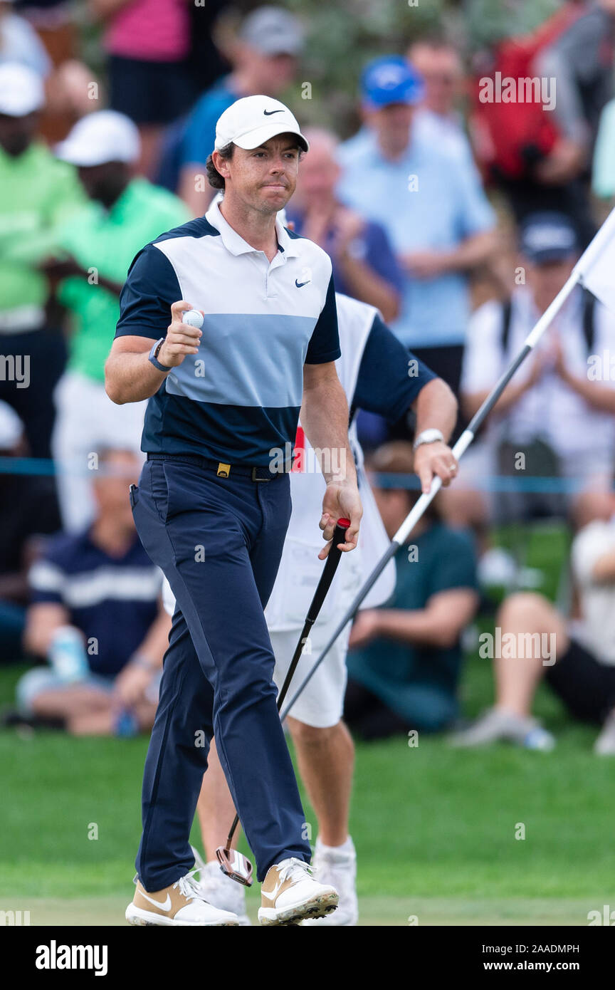 Golf crowd hi-res stock photography and images - Alamy