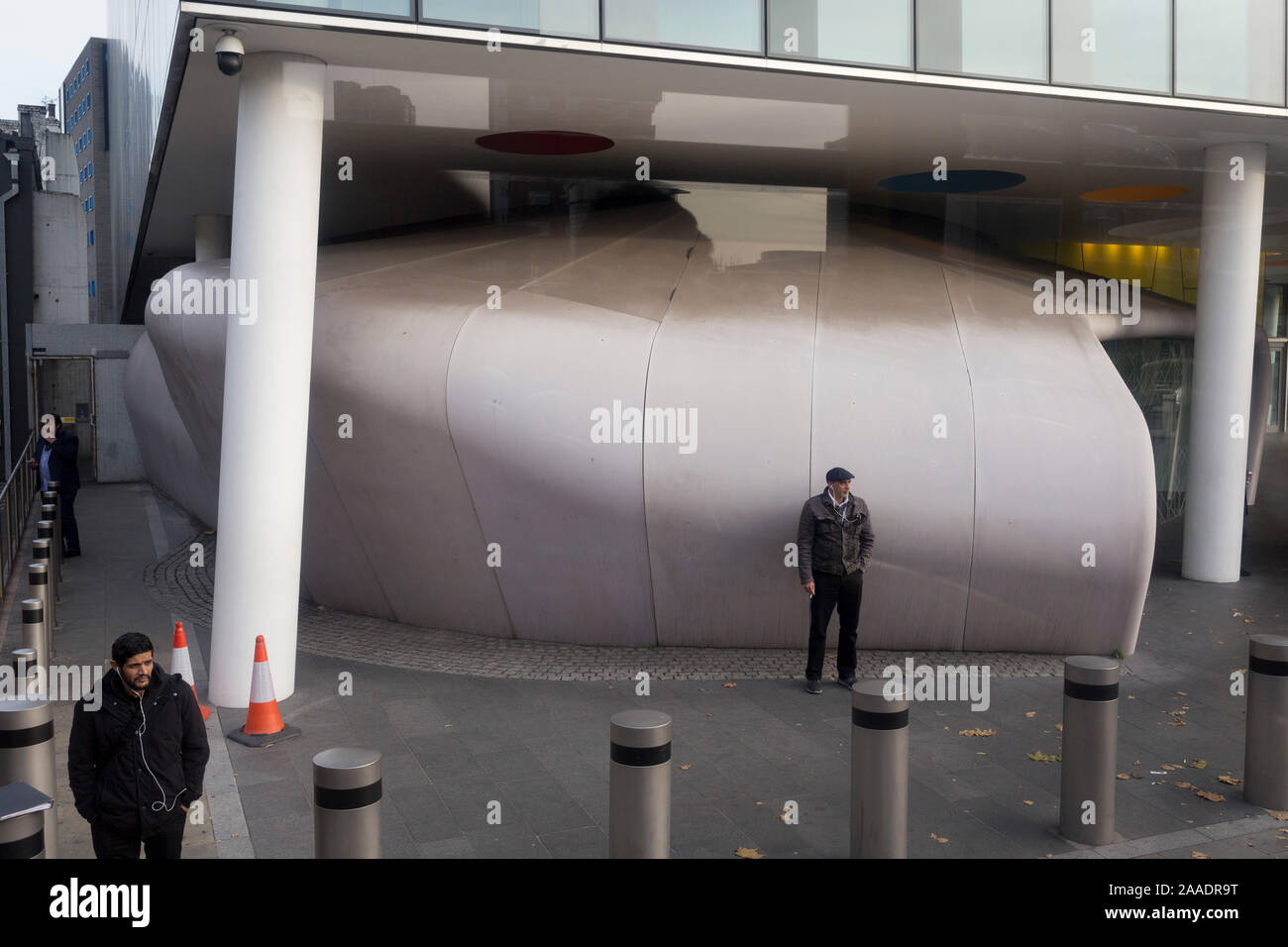 Tfl headquarters hi-res stock photography and images - Alamy