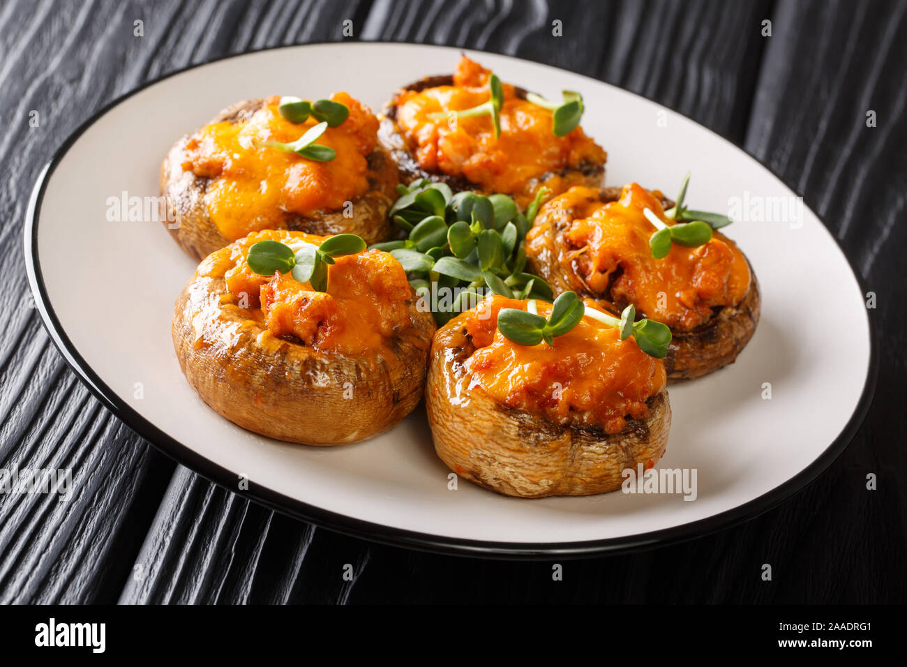 Portobello mushroom cheese hi-res stock photography and images - Alamy