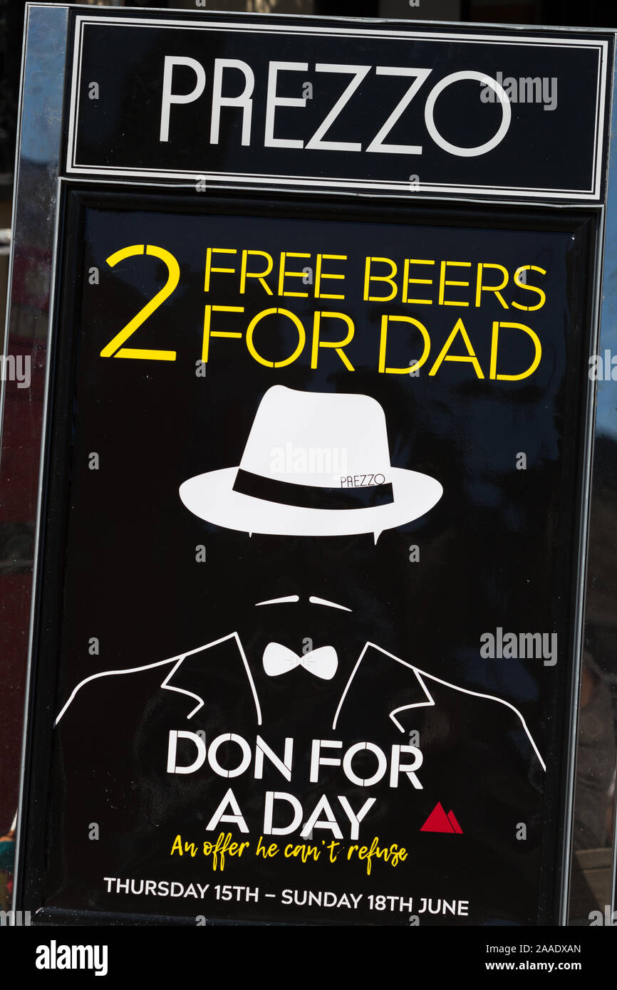 Prezzo italian restaurant hi-res stock photography and images - Alamy