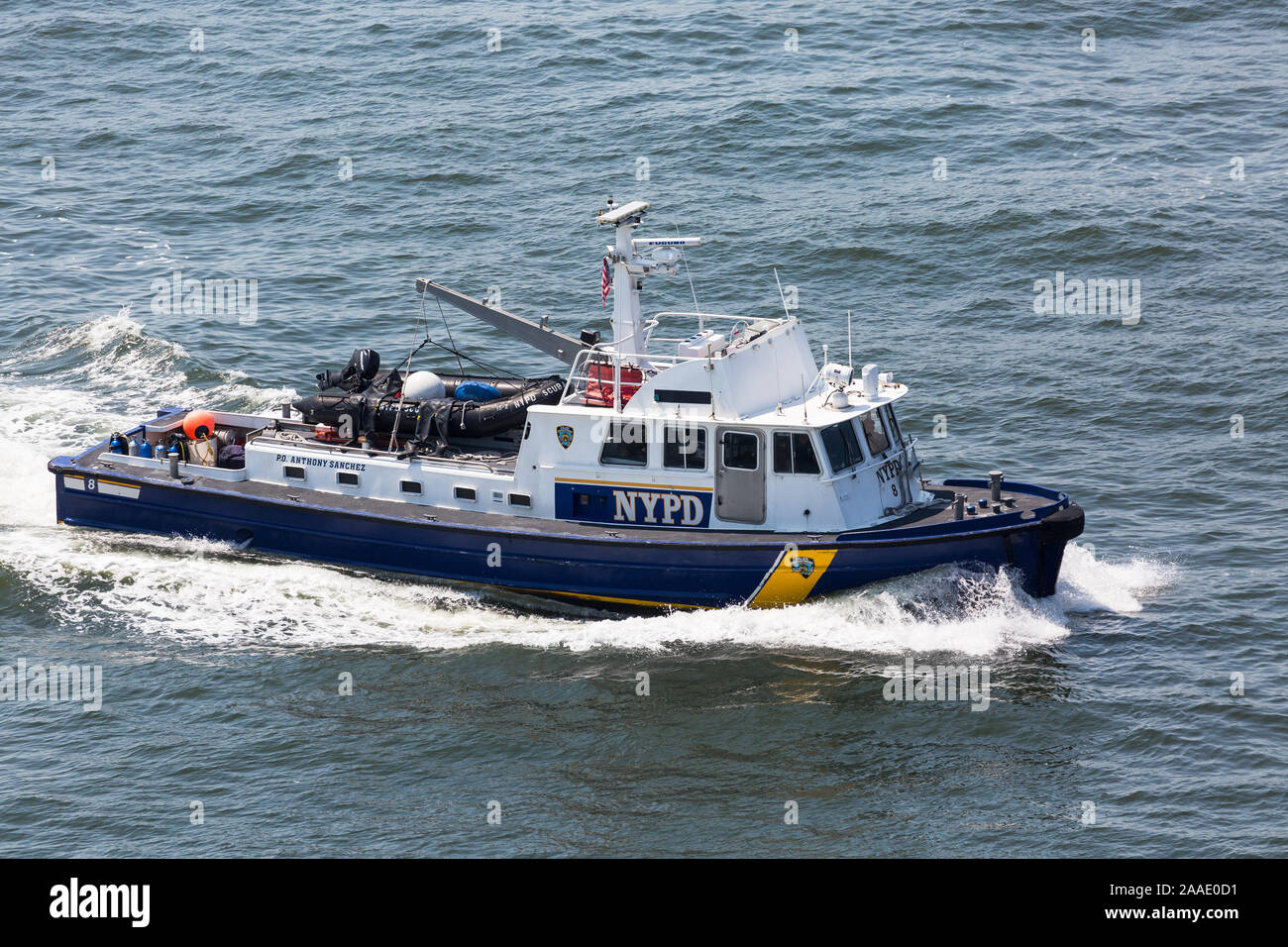 Nypd police boat hi-res stock photography and images - Alamy
