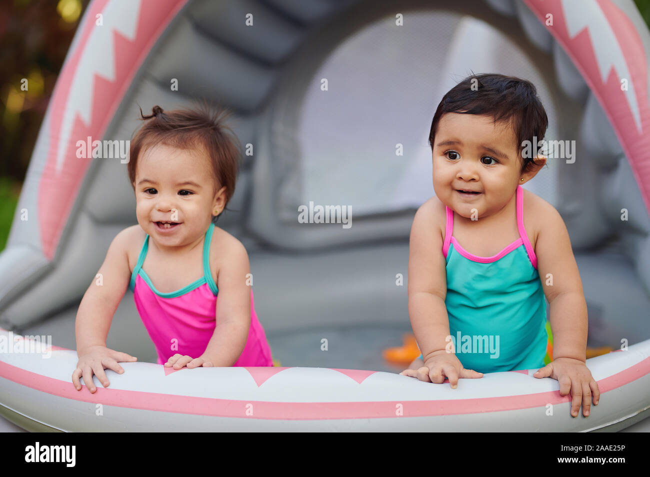 Small backyard pool hi-res stock photography and images - Alamy