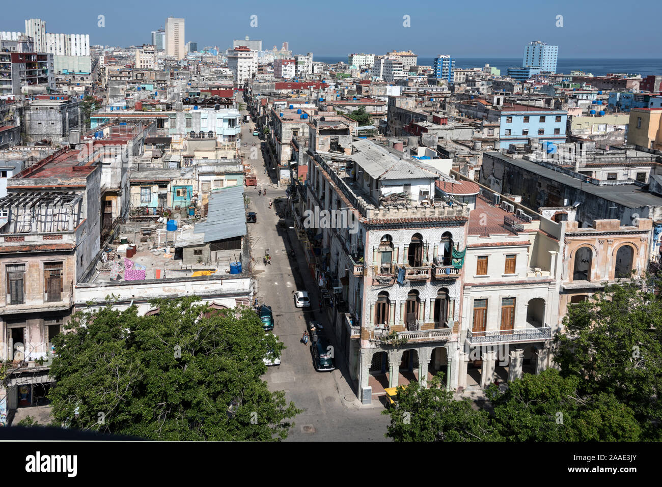 Cuban slum hi-res stock photography and images - Alamy