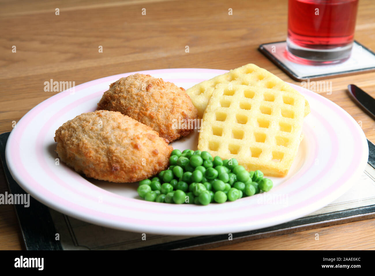 Peas frozen pile hi-res stock photography and images - Alamy