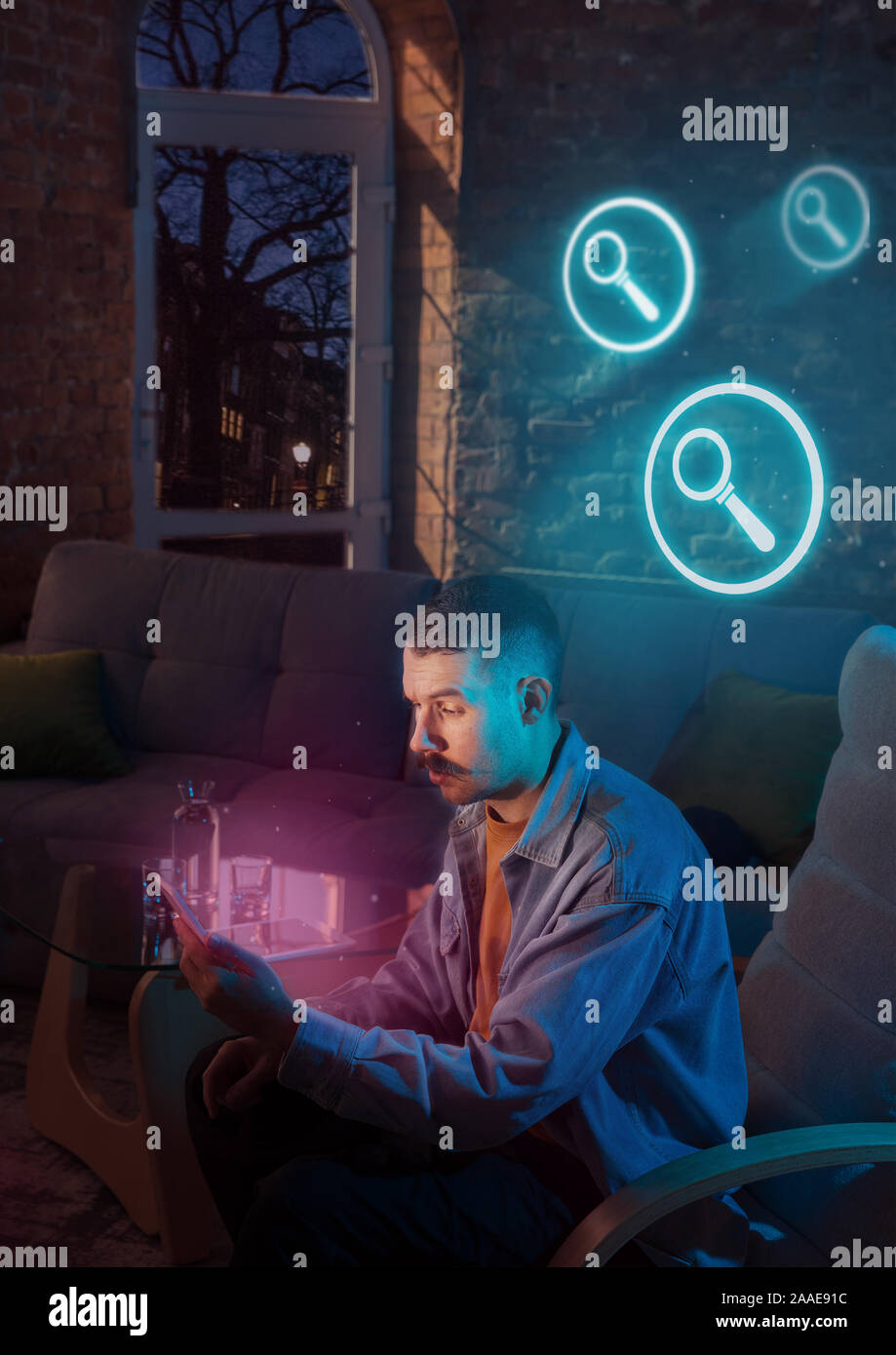 The internet sources hi-res stock photography and images - Alamy