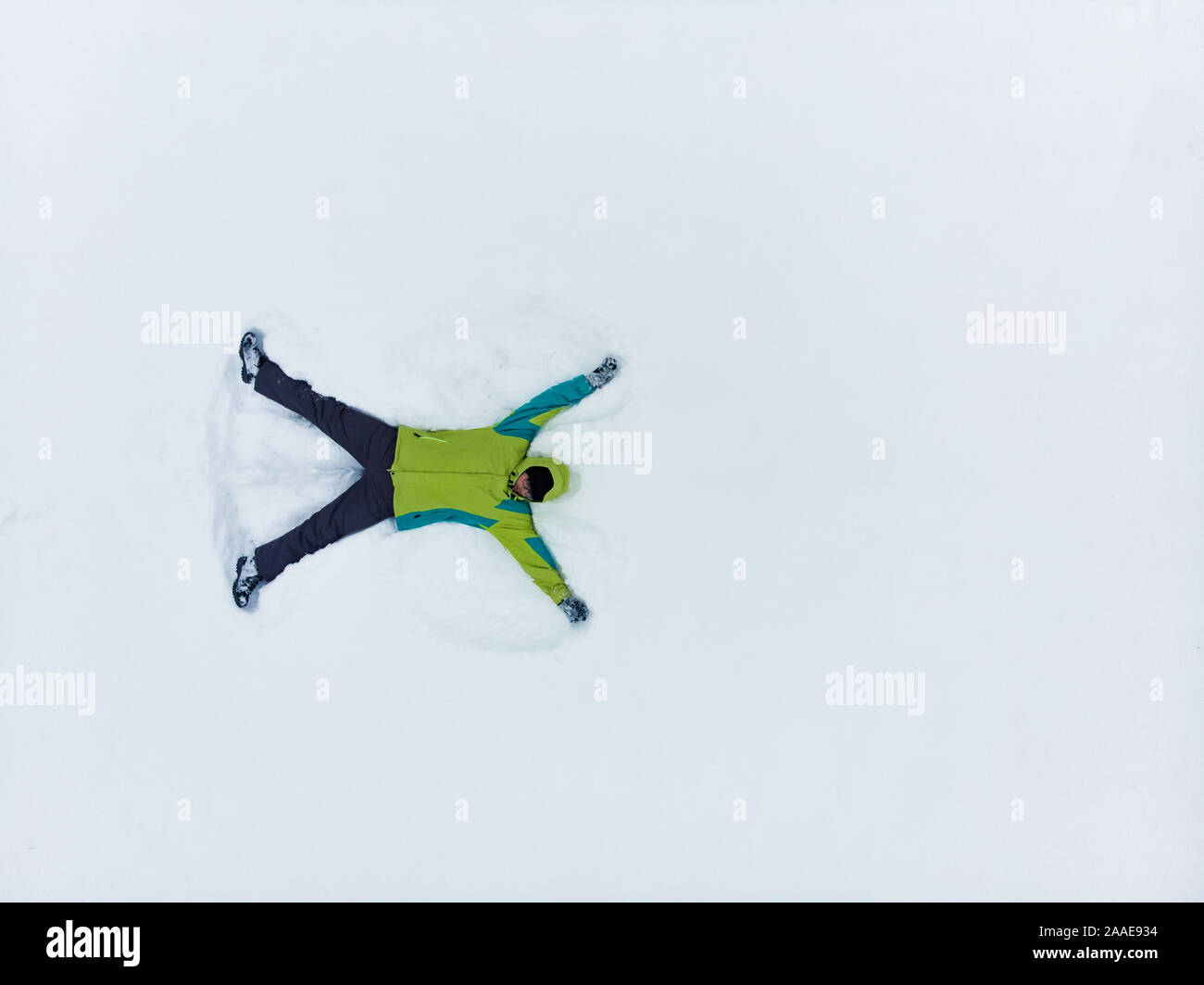 Man snow angel hi-res stock photography and images - Alamy
