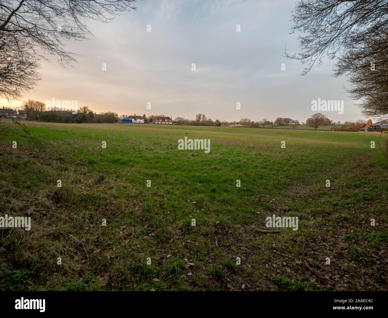 Tenterden village church hi-res stock photography and images - Alamy