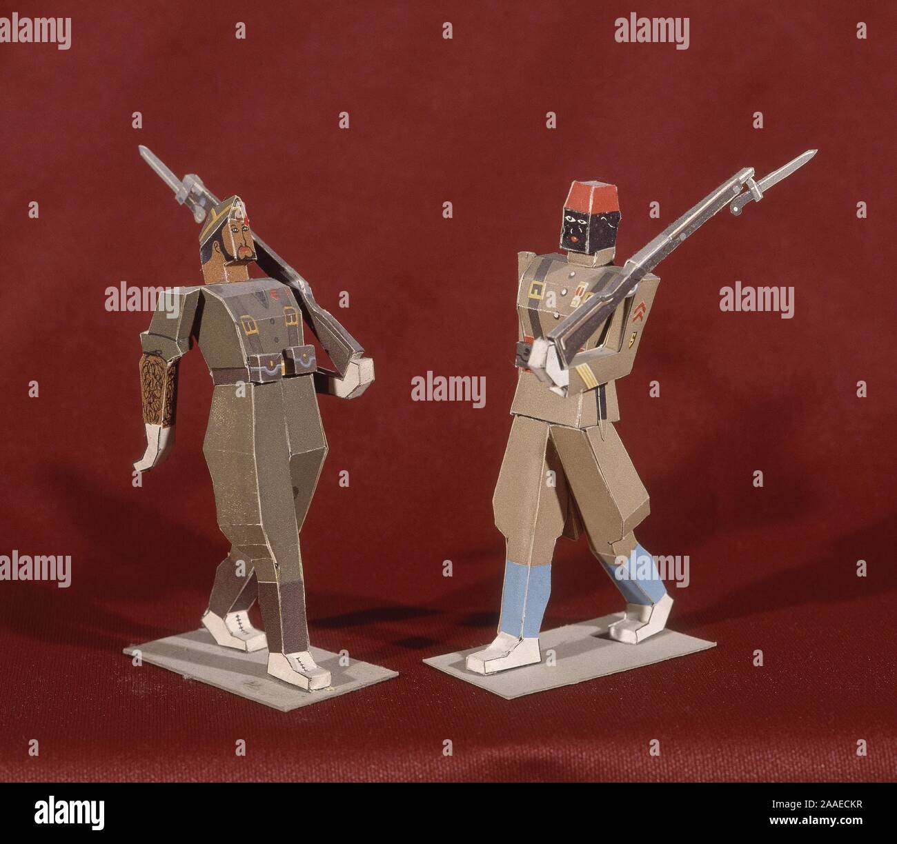 SOLDADOS DE PAPEL. Location: EXPOSICION DE LA GUERRA CIVIL ESPAÑOLA ...