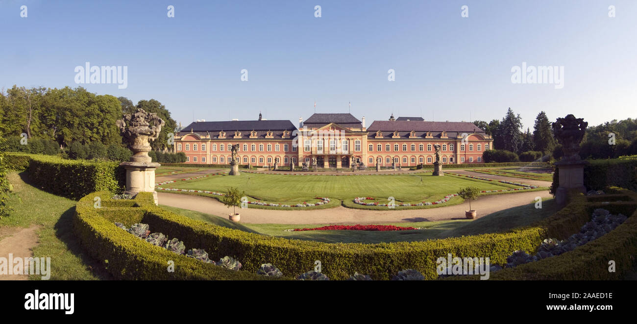 Rococo castle hi-res stock photography and images - Alamy