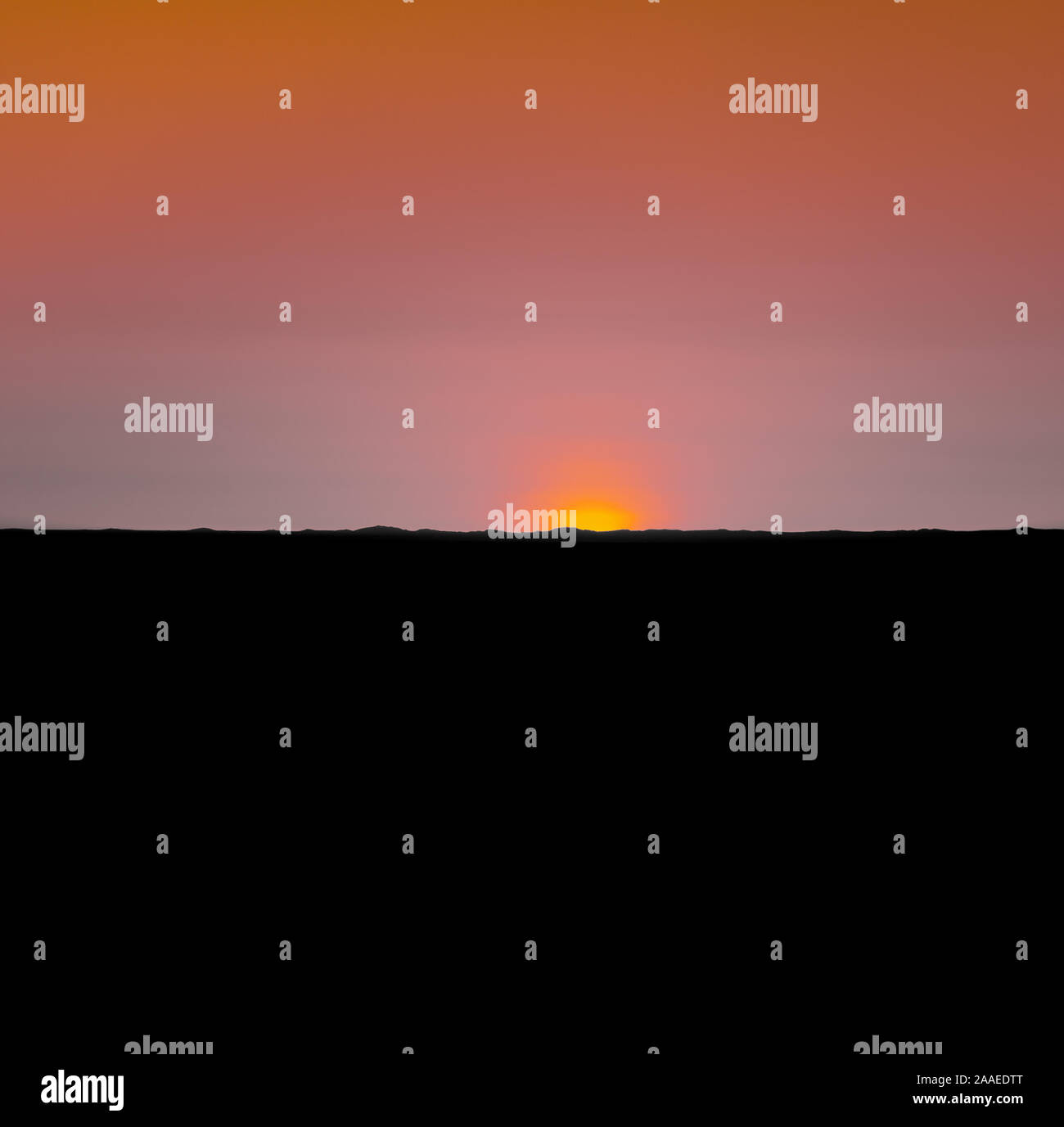 Desert sunset panorama hi-res stock photography and images - Alamy