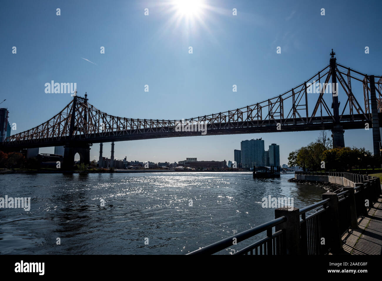 The 59th Street Bridge in the East River, New York City Stock Photo - Alamy