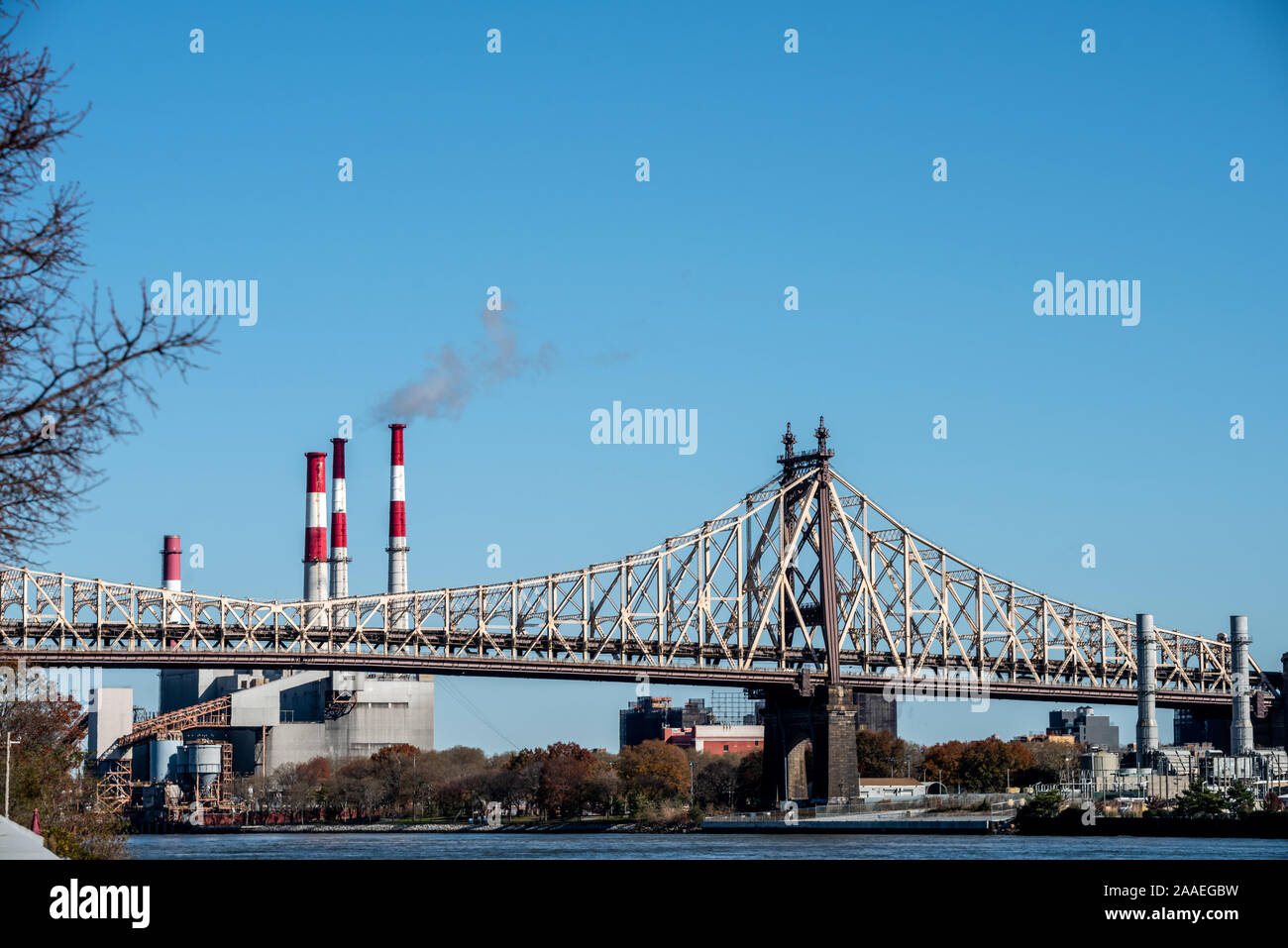 The 59th Street Bridge in the East River, New York City Stock Photo - Alamy