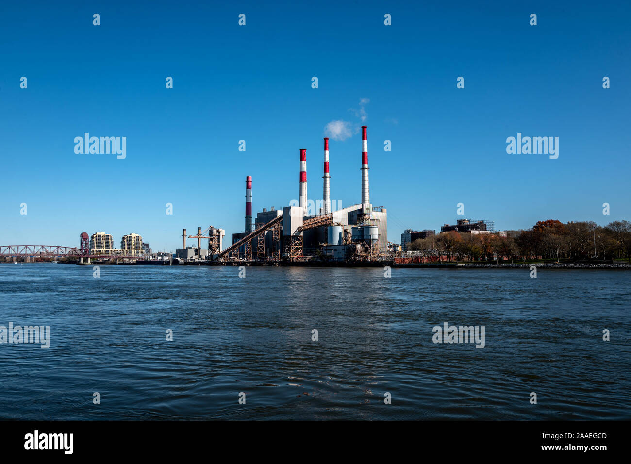 Ravenswood Generating Station in Long Island City, New York Stock Photo ...
