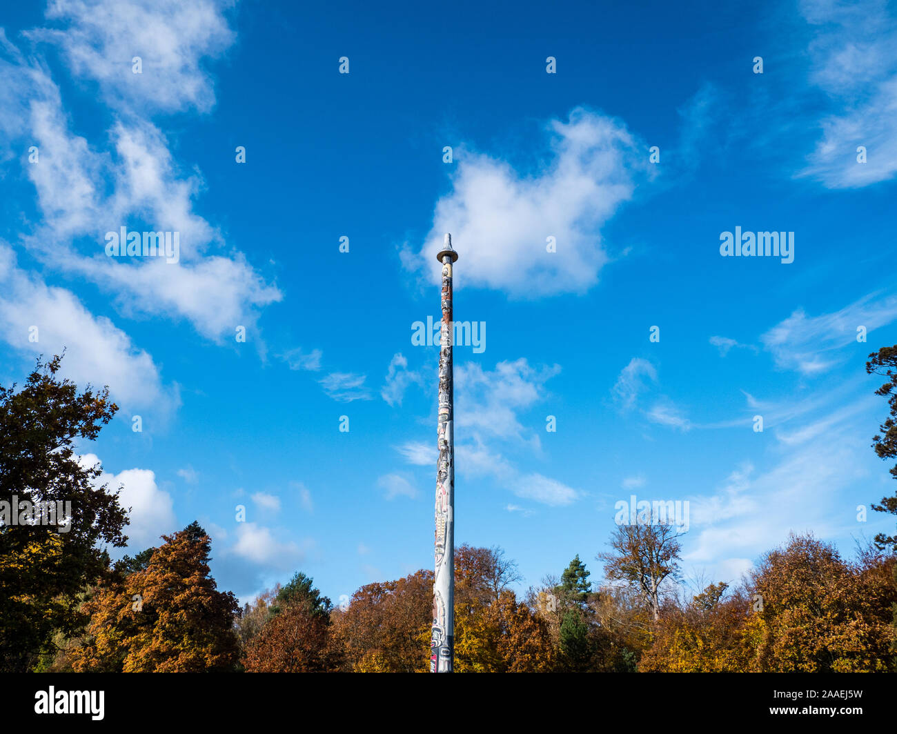 Curse totem pole hi-res stock photography and images - Alamy