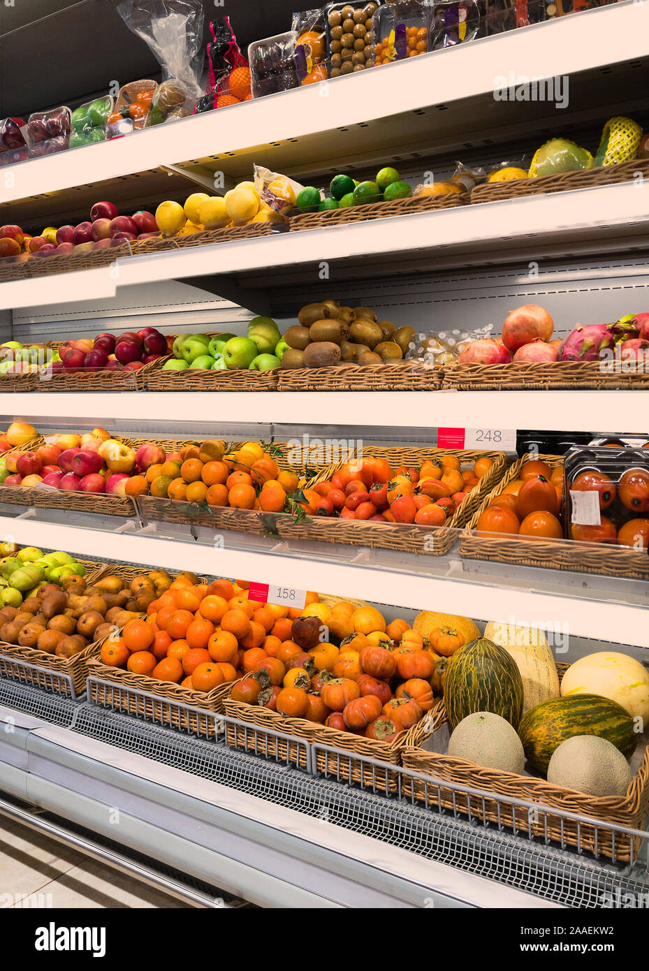 fresh fruits in shop shelves Stock Photo - Alamy