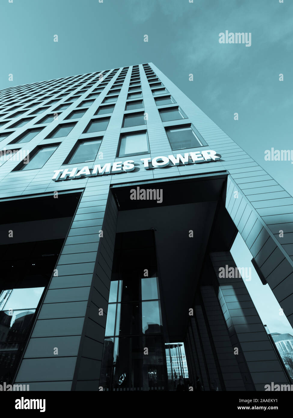 Thames Tower Refurbished Newley Opened Office Building Reading ...