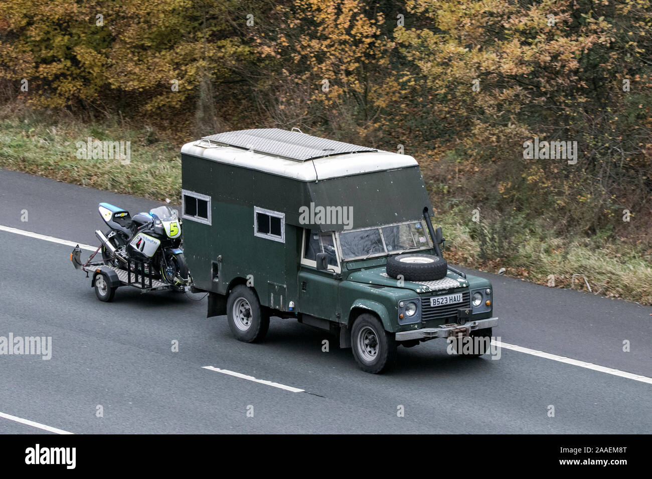 Vintage Land Rover motorhome conversian; UK Vehicular traffic ...