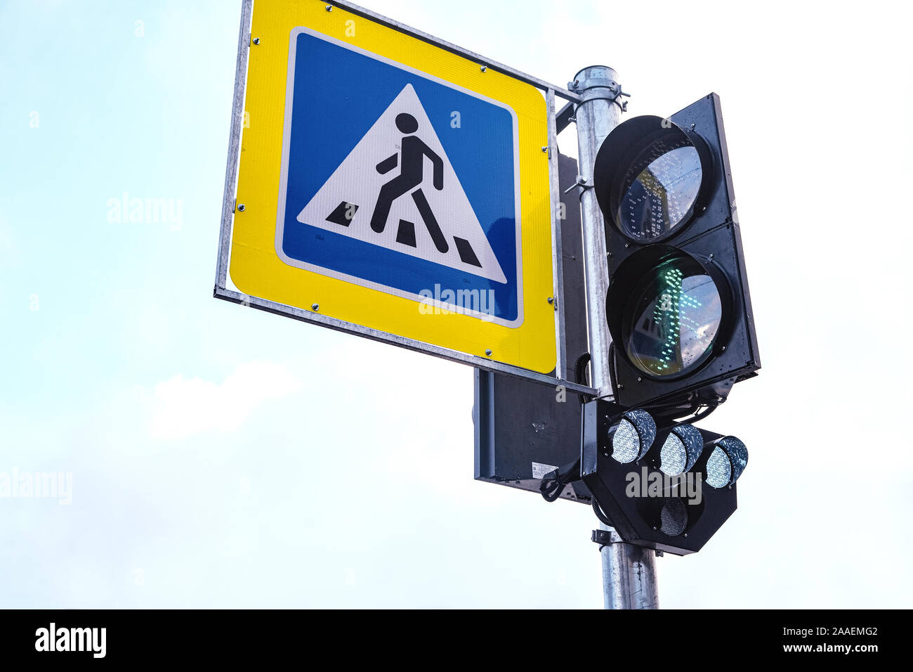 Green woman traffic light signal hi-res stock photography and images ...
