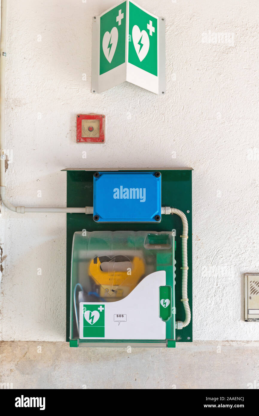 Aed Box High Resolution Stock Photography and Images - Alamy