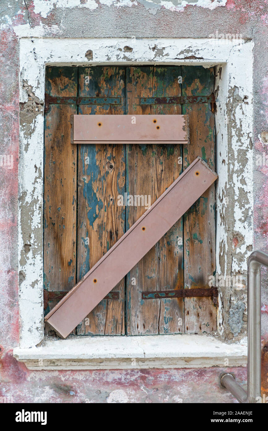 Boarded Up Window at House in Burano Venice Stock Photo - Alamy