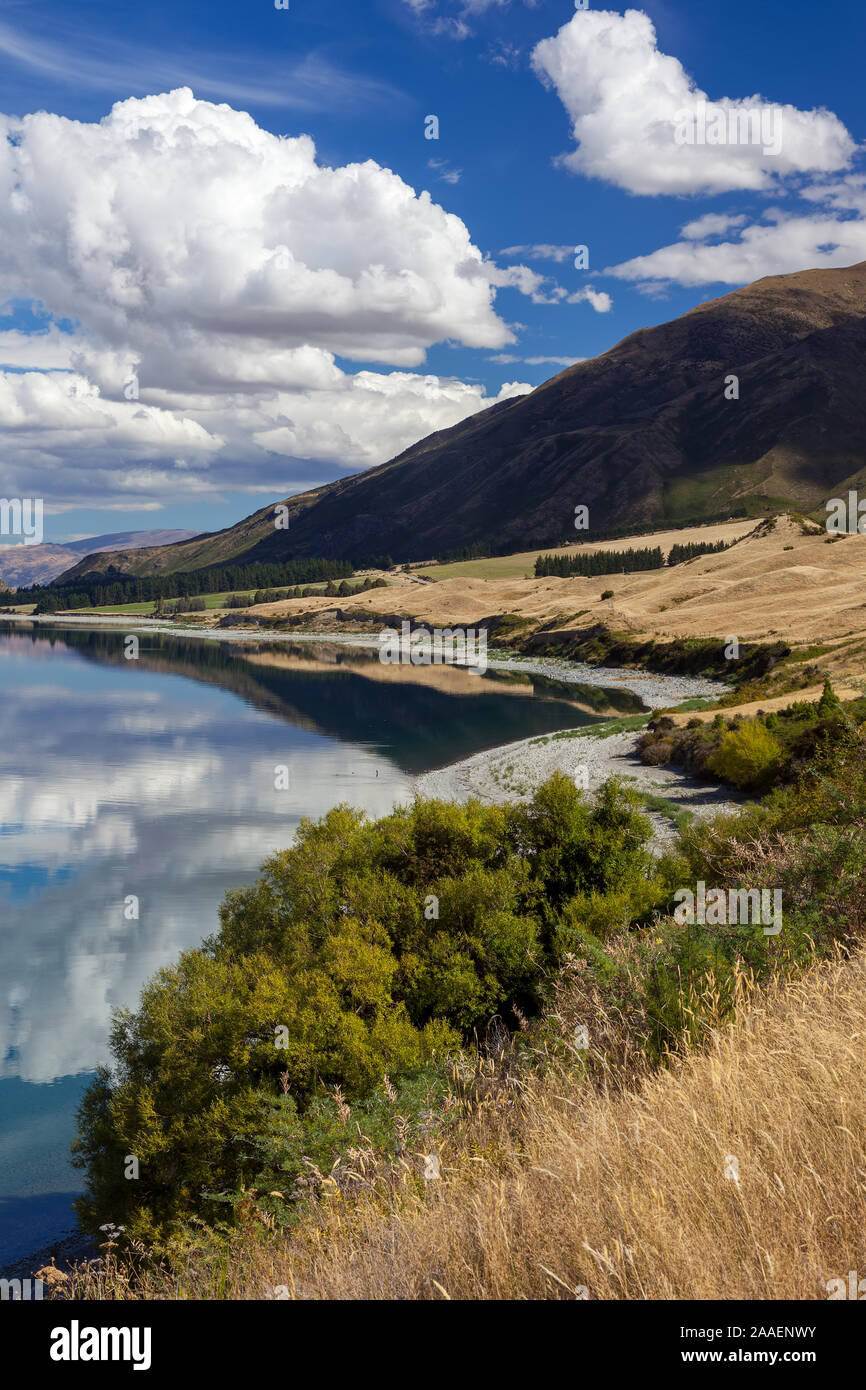 Scenic View of Lake Hawea in New Zealand Stock Photo - Alamy