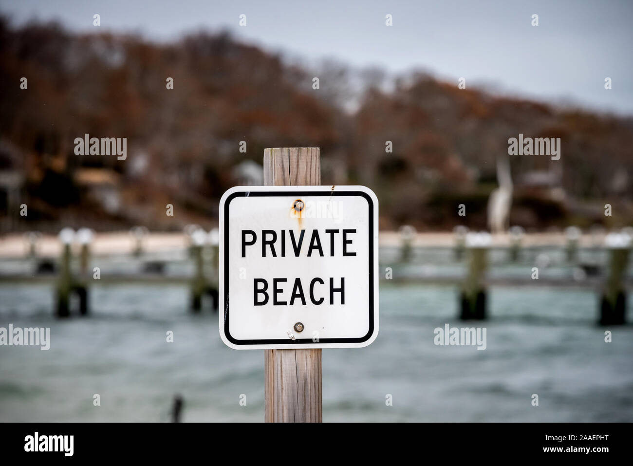 Private island signage hi-res stock photography and images - Alamy