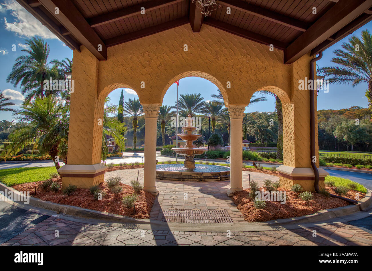 Retirement village group hi-res stock photography and images - Alamy