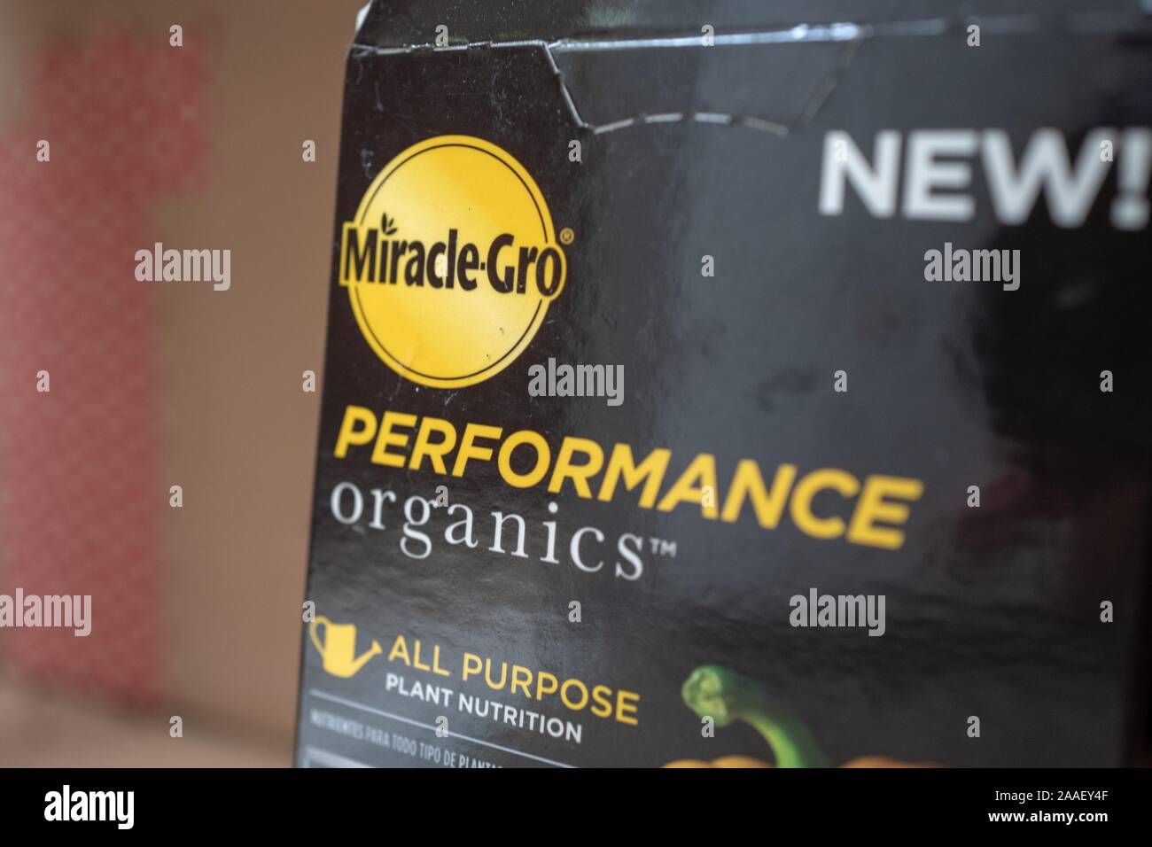 Miracle gro hi-res stock photography and images - Alamy