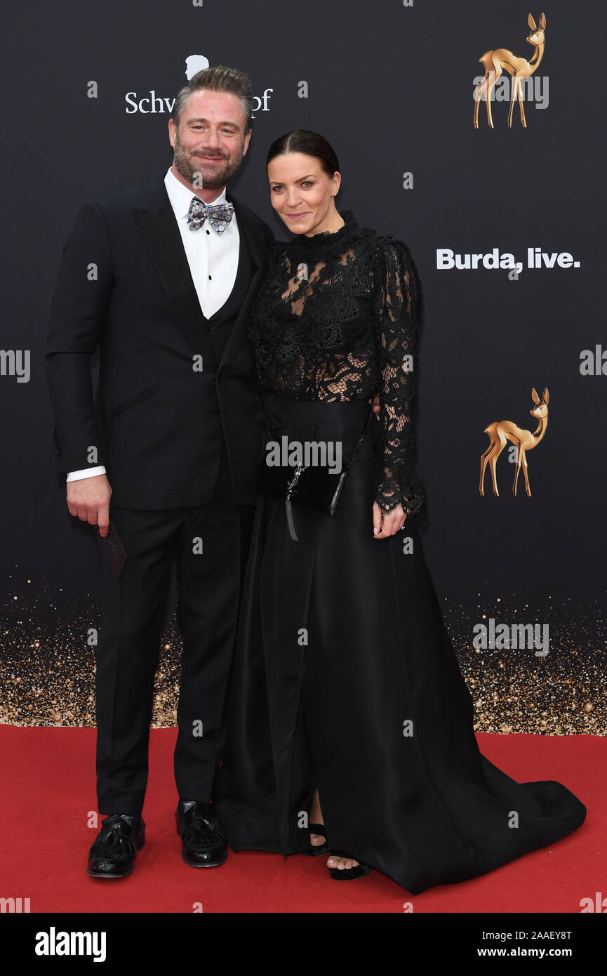 Baden Baden, Germany. 21st Nov, 2019. Singer Sasha and his wife Julia ...