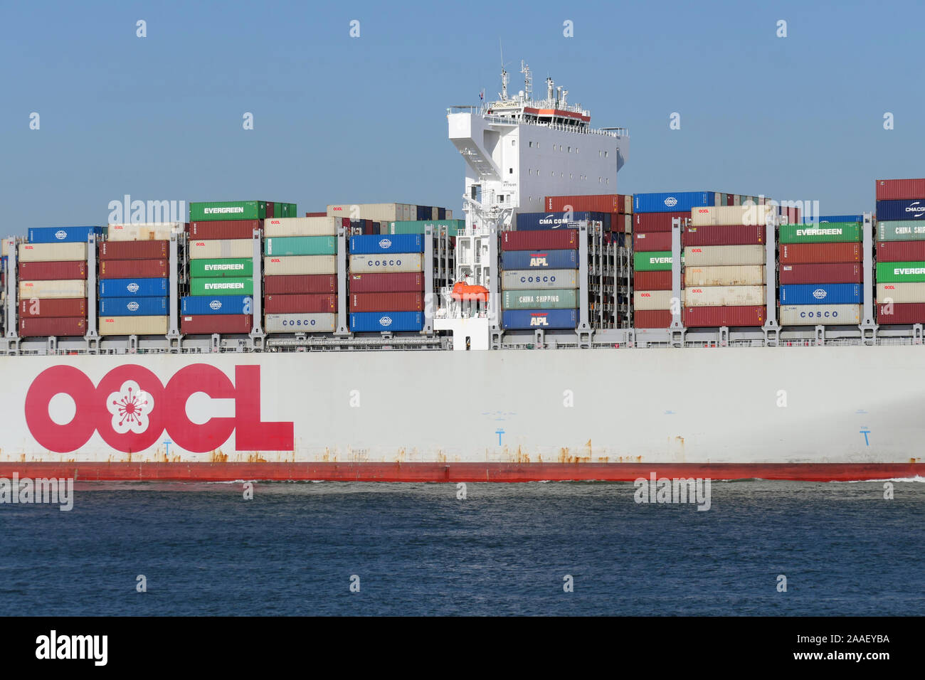 The container ship OOCL Japan will reach the port of Rotterdam on 30 ...