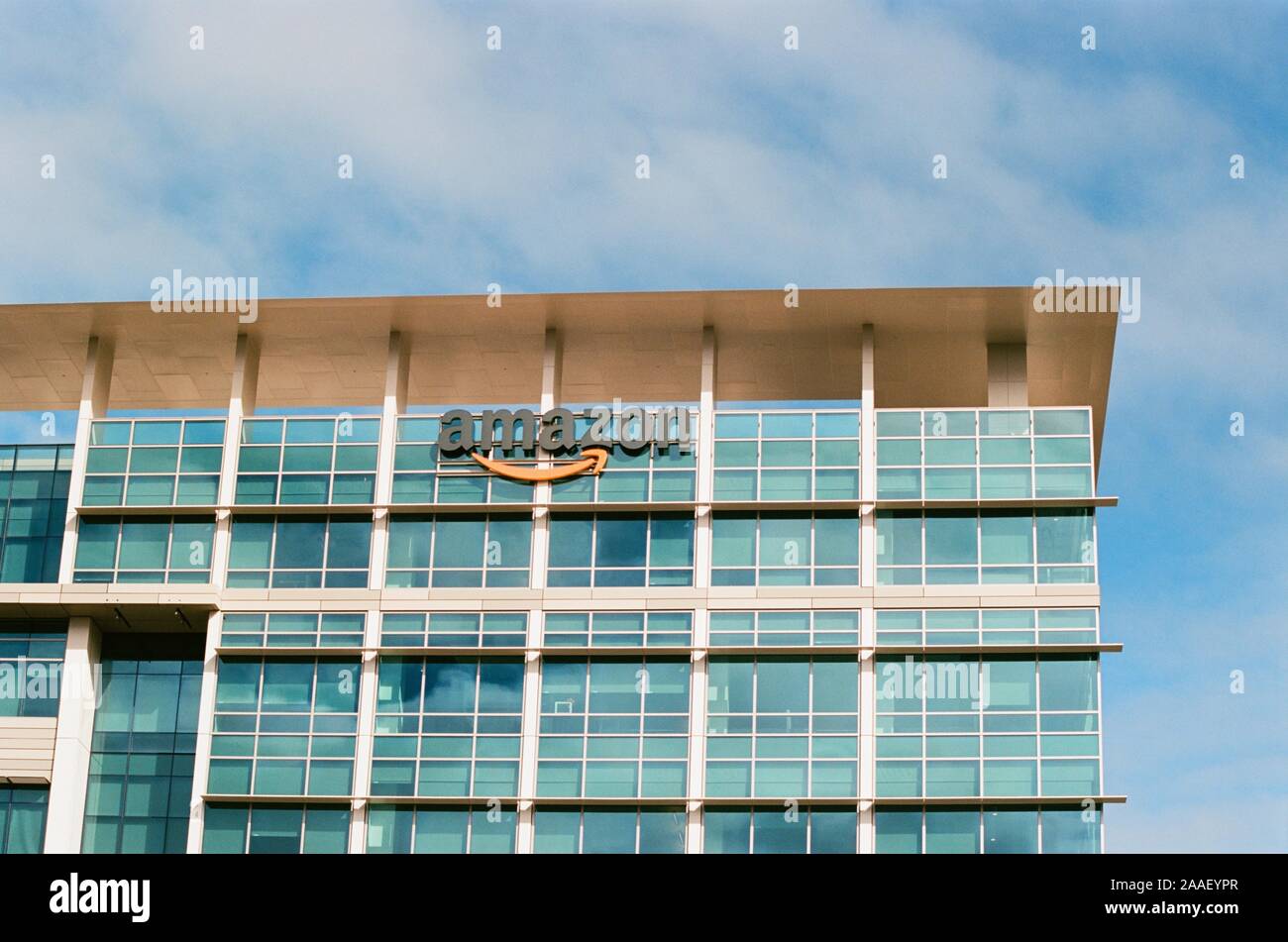 Amazon com logo hi-res stock photography and images - Alamy