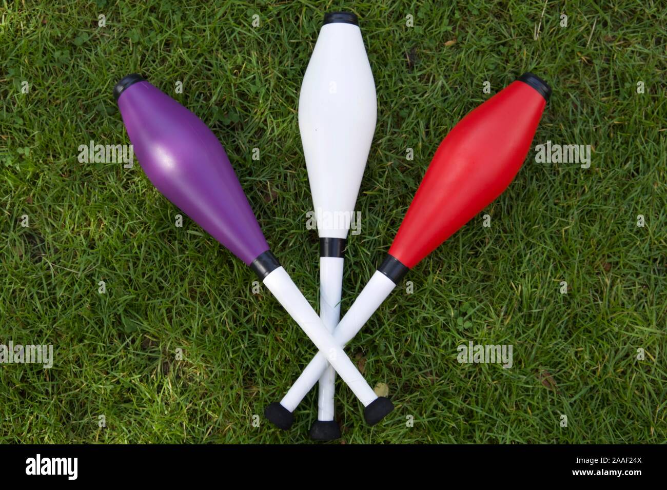 Green crossed hi-res stock photography and images - Alamy