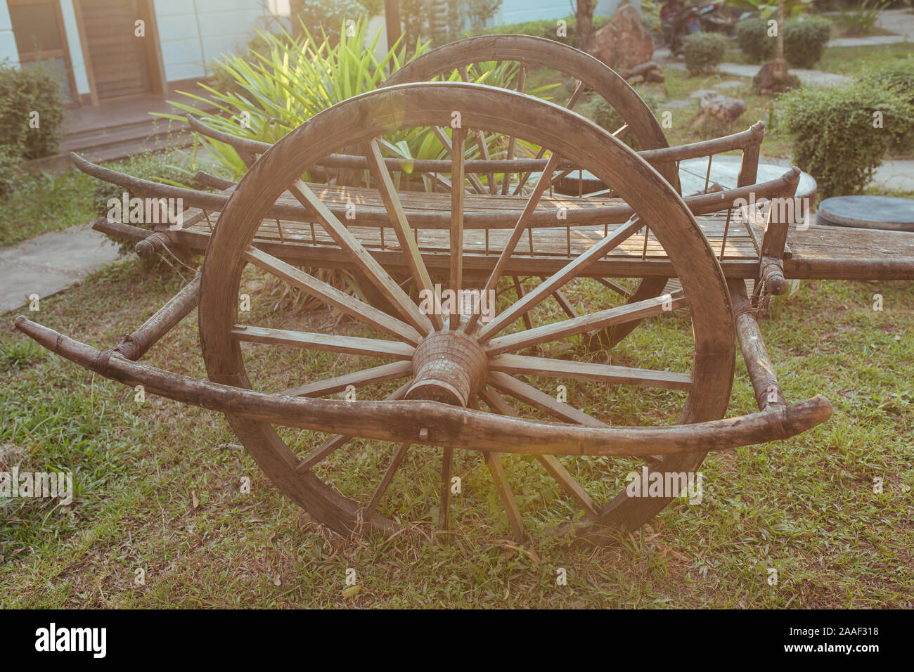 Empty chariot hi-res stock photography and images - Alamy