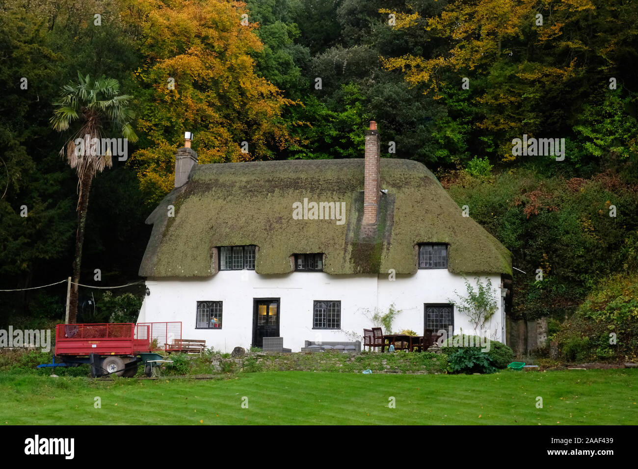 English country cottage farm hi-res stock photography and images - Alamy