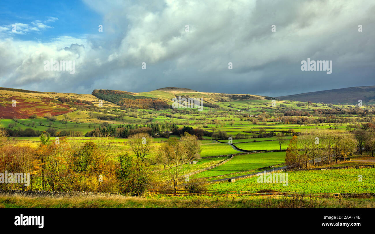 Castleton Peak District Area Stock Photo - Alamy