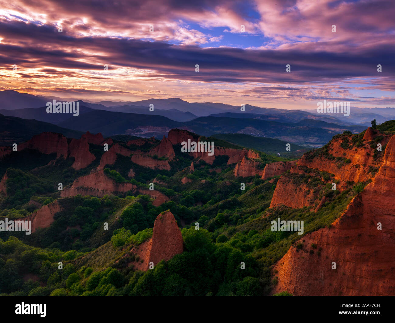 Las Medulas. Ancient roman gold mining, Leon, Spain Stock Photo - Alamy