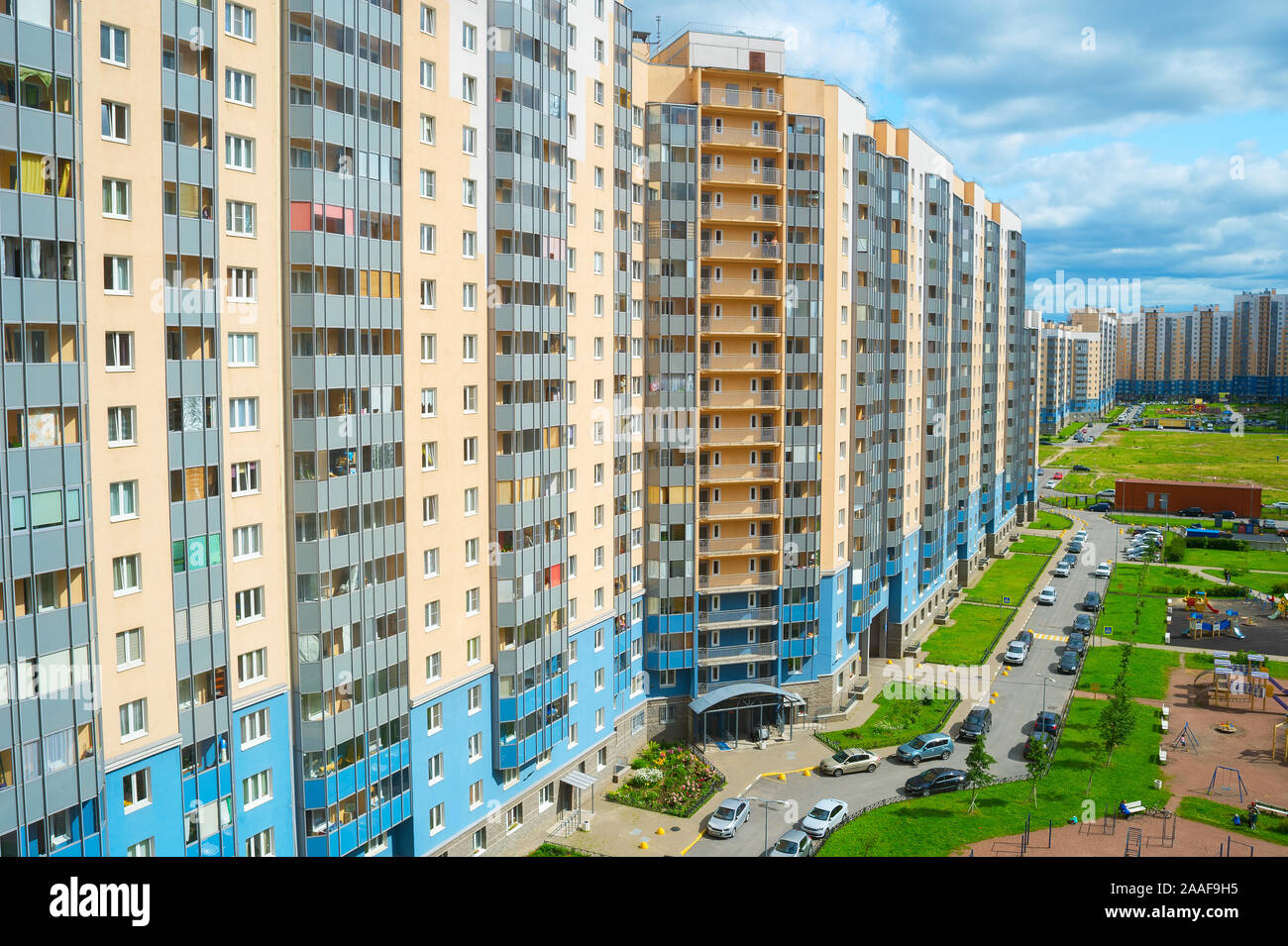 Apartments apartment block moscow hi-res stock photography and images ...