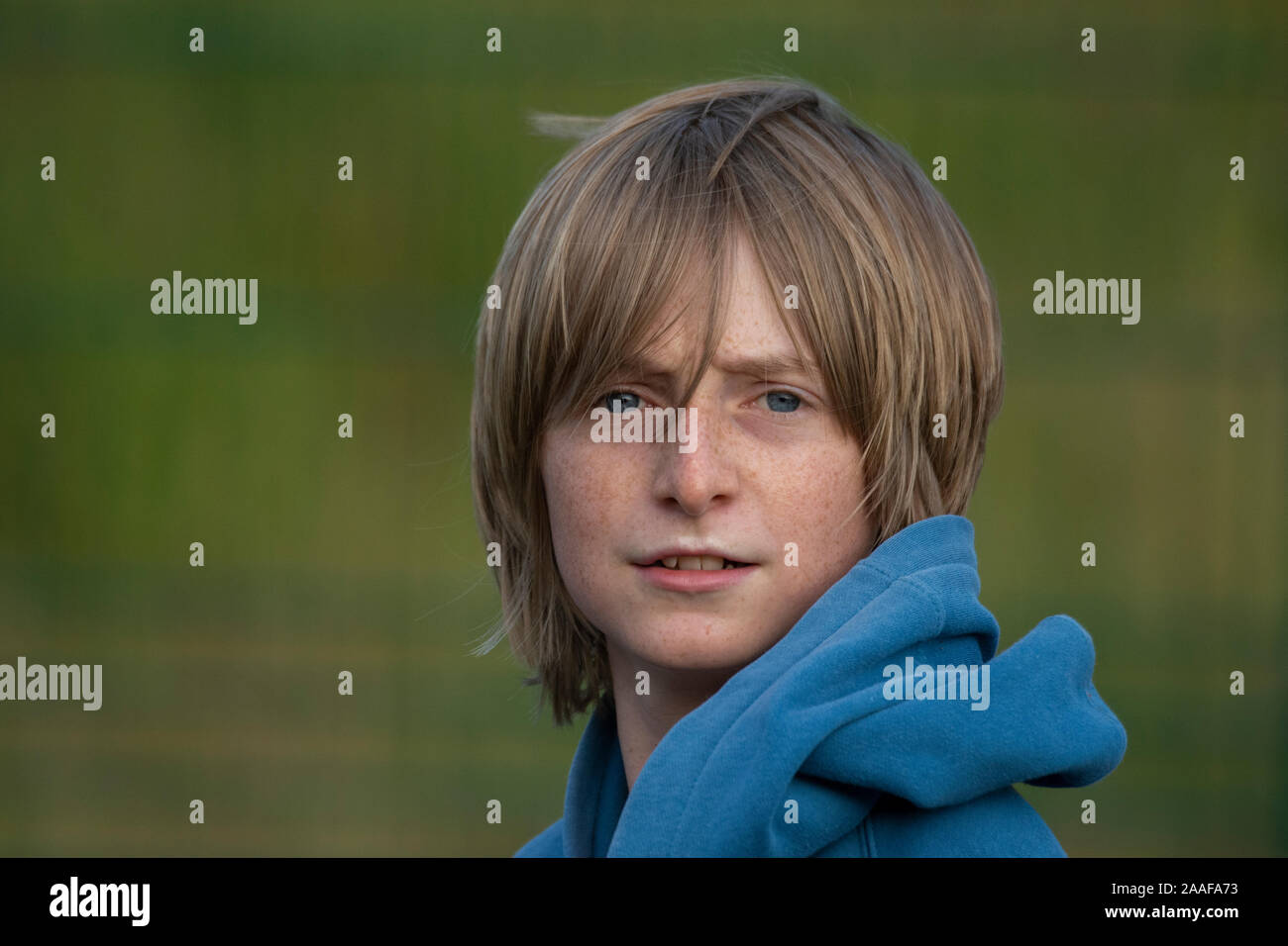 Staring hoodie hi-res stock photography and images - Alamy