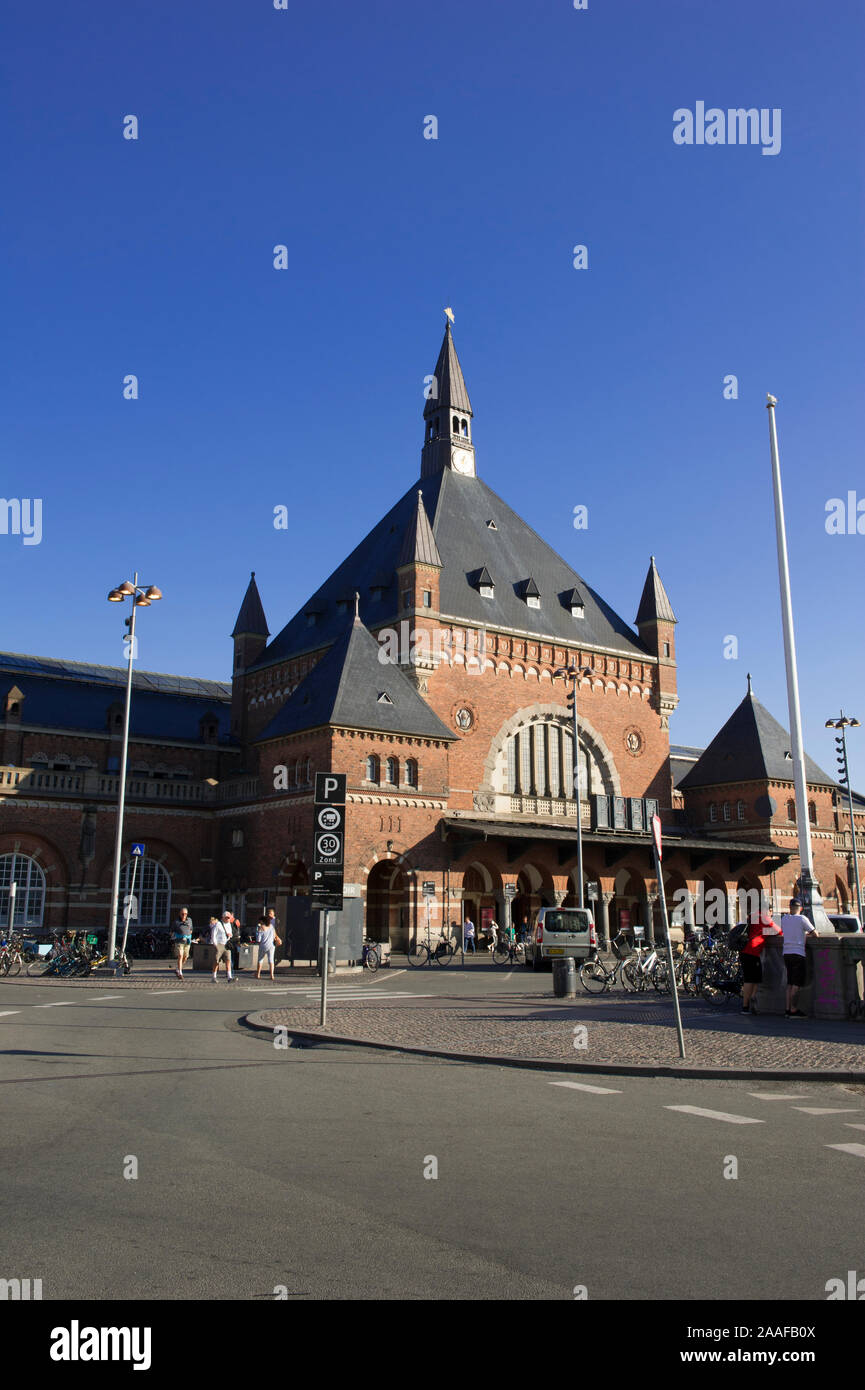 The exterior of the Copenhagen train station, Denmark Stock Photo - Alamy