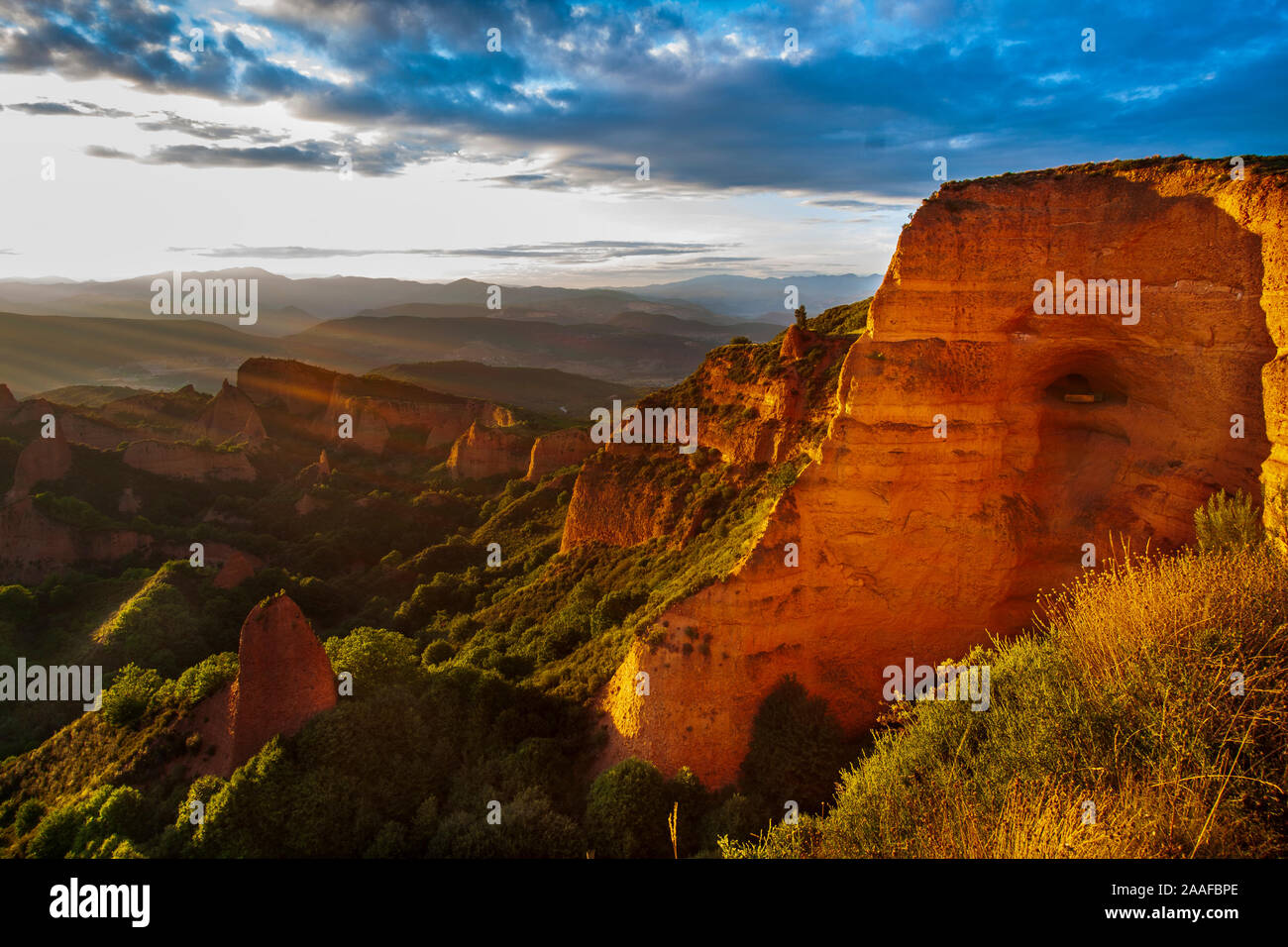 Las Medulas. Ancient roman gold mining, Leon, Spain Stock Photo - Alamy